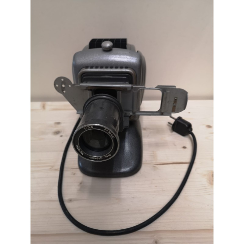 Ancien projecteur de diapositive NORIS
