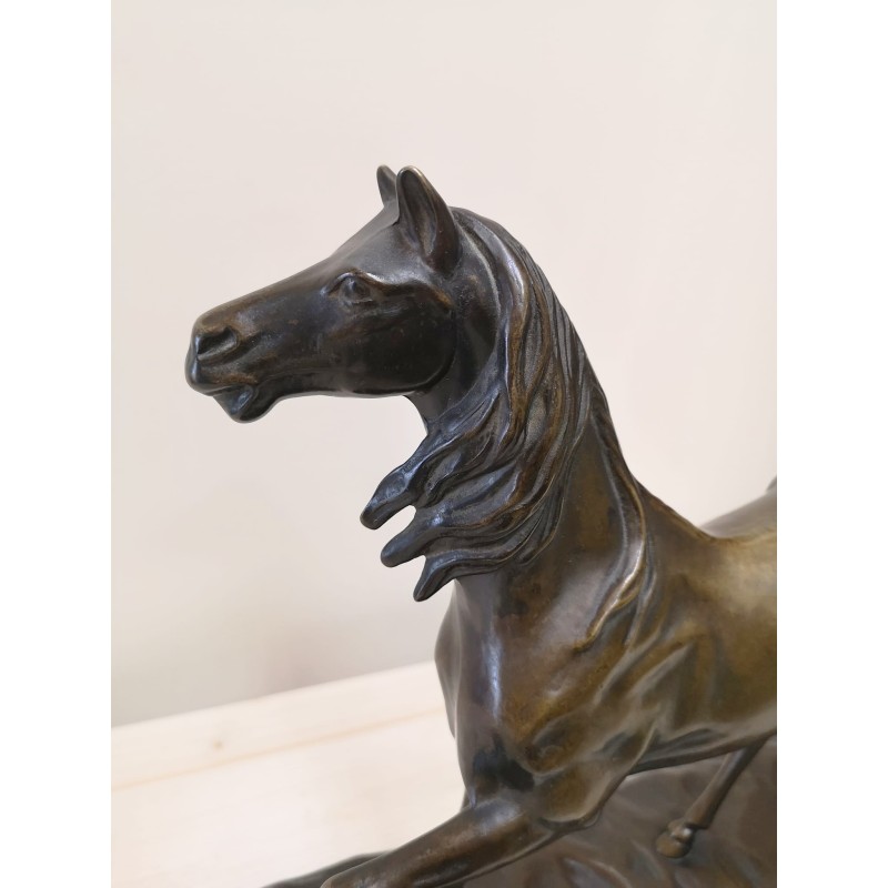 Cheval en bronze