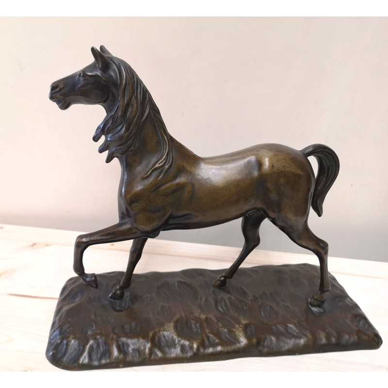 Cheval en bronze