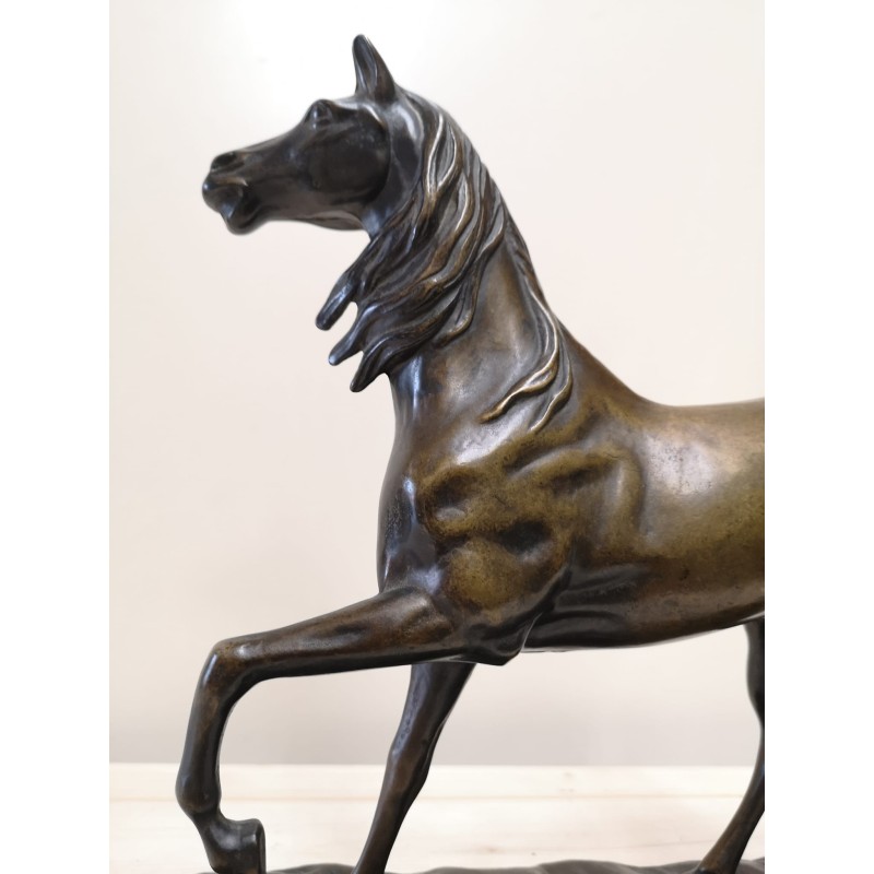 Cheval en bronze
